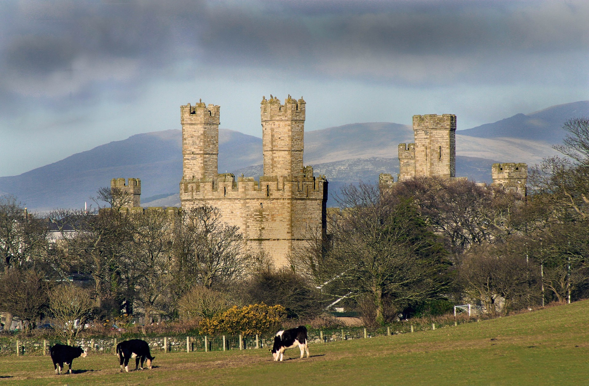 Top 10 Historical Landmarks in the UK